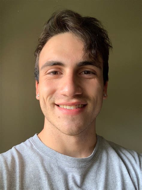 Enrique Torres Medium