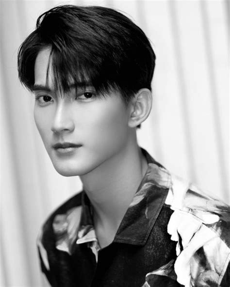 Keep Things In Black And White On Instagram Beedy Took This Quick Shot Before We Running To The