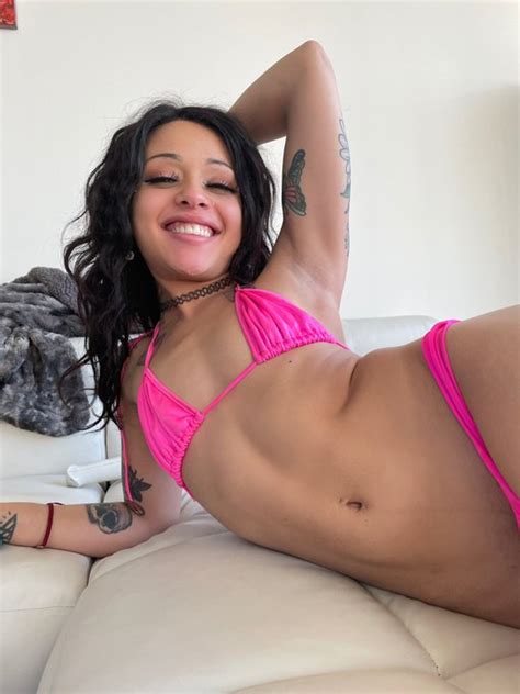 Tw Pornstars Holly Hendrix Pictures And Videos From Twitter