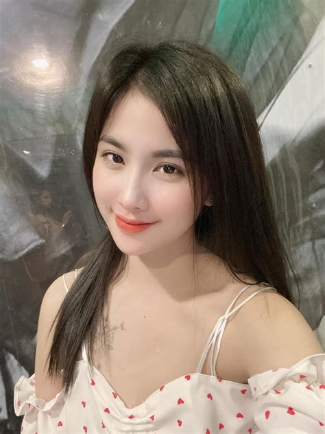 ពិភពស្រីស្អាត