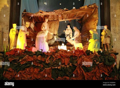Nativity Set Hi Res Stock Photography And Images Alamy