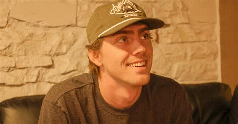 Dylan Gossett Debuts Brand New Song Tree Birds