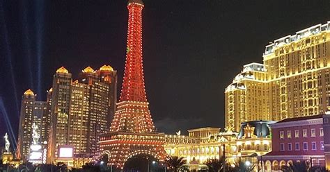 마카오에서 즐기는 파리 낭만파리지앵 마카오 에펠탑 환상 야경 연출