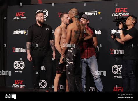 Las Vegas Nv April 28 Cody Durden And Charles Johnson Face Off