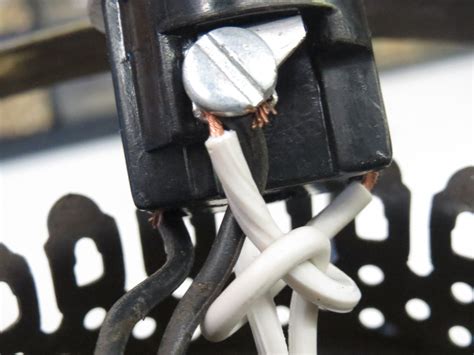 How To Wire Lamp Socket