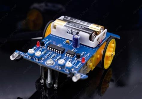 Circuit Tracking And Obstacle Avoidance Car Xtronic