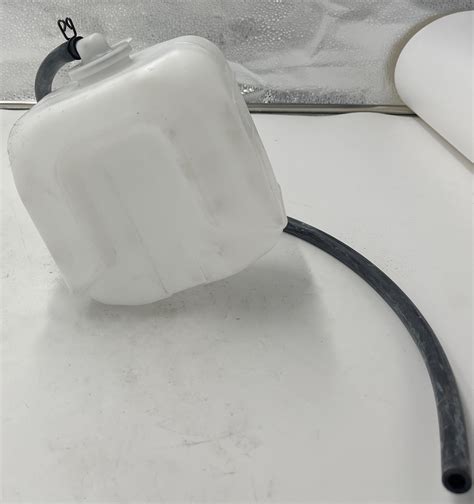 Bottle Overflow Yanmar T4i T3 Schwarze Estore