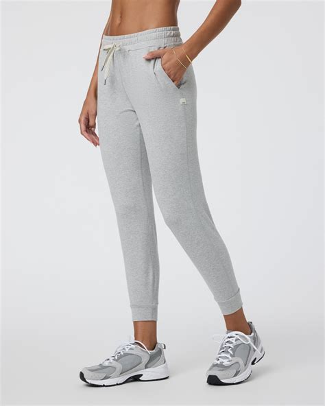 Performance Jogger Womens Pale Light Grey Joggers Vuori