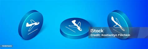 파란색 배경에 격리된 등색 평면 착륙 아이콘입니다 비행기 수송 기호 파란색 원 버튼입니다 벡터 3차원 형태에 대한 스톡 벡터 아트 및 기타 이미지 Istock