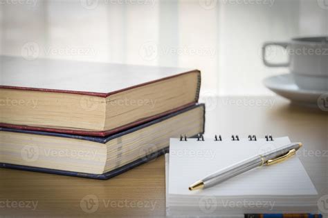 Pen Put On Notepad Open Blank Page 18971118 Stock Photo At Vecteezy