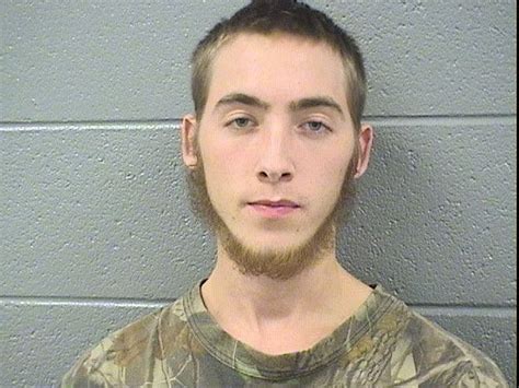 Oak Forest Mom Finds Man Having Sex On Porch With 14 Year Old Girl