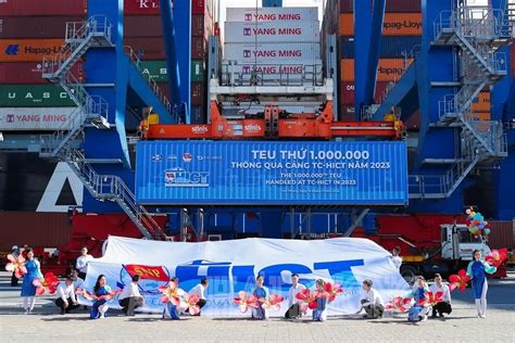 Cảng container quốc tế Tân Cảng Hải Phòng Năm thứ liên tiếp đón TEU thứ triệu qua cảng