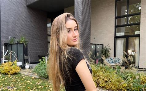 Bronwin Aurora Biography Career Net Worth Kadhal Net