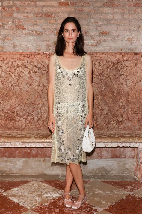 Miu Miu E Le Sue Ospiti A Venezia Ci Svelano Quali Sono Le Scarpe Per Lautunno Vogue Italia
