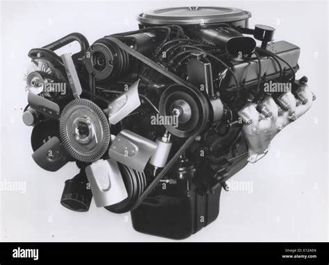Gm General Motors Engine Hi Res Stock Photography And Images Alamy