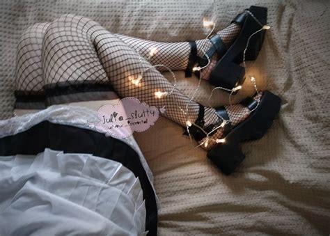 Do You Love My Feet In Lights 💞 Nudes Glamourhoundcom Do You Love My Feet In Lights 💞 Nudes Glamourhoundcom