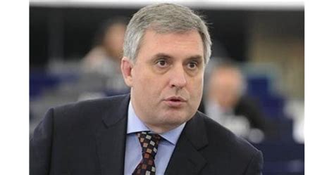 Калфин Подавам оставка ако АБВ оттегли подкрепата си за правителството