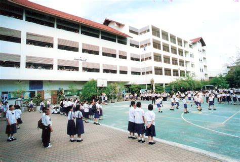 โรงเรียนสุวรรณวงศ์ ในเมืองอำเภอหาดใหญ่