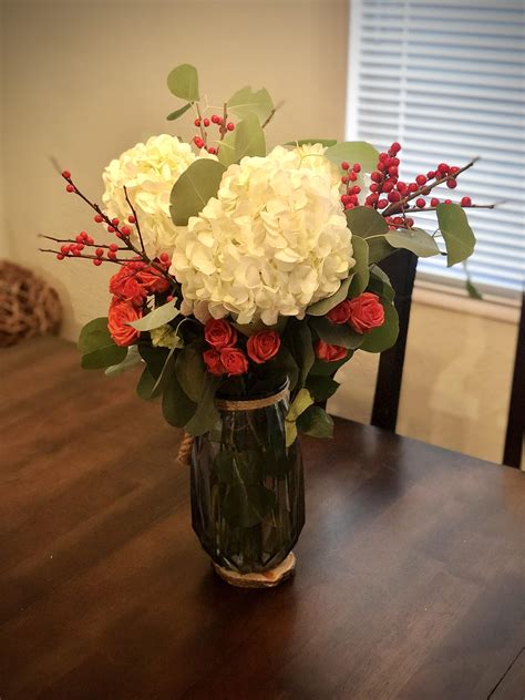 Trader Joes Christmas Bouquet White Hydrangeas Red Spray Roses