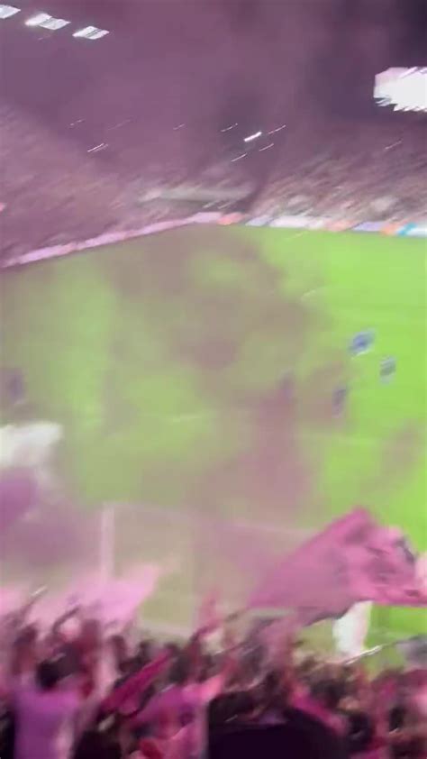 سوپر گل مسی از جایگاه نماشاچیان،پشت دروازه Mp4 720 طرفداری