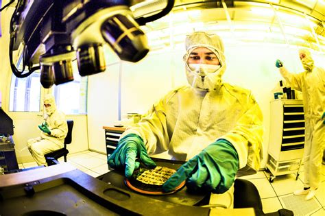 Robots With A Brain On Horizon Scientists Create Groundbreaking Artificial Neurons