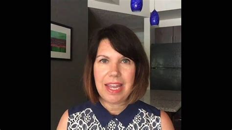 21 Day Decluttering Challenge Day 4 Declutter Your Bathroom Youtube