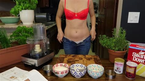 Naked Baking Ep 香草酪乳饼干预览 Pornhub