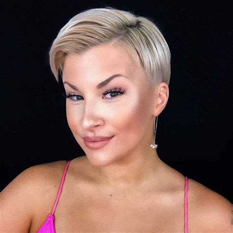 39 Eye Catching Blonde Pixie Cut Ideas To Show Your Stylist