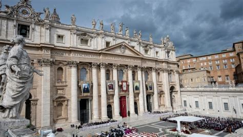 Saints Are Servants Homily Images From Canonization Mass