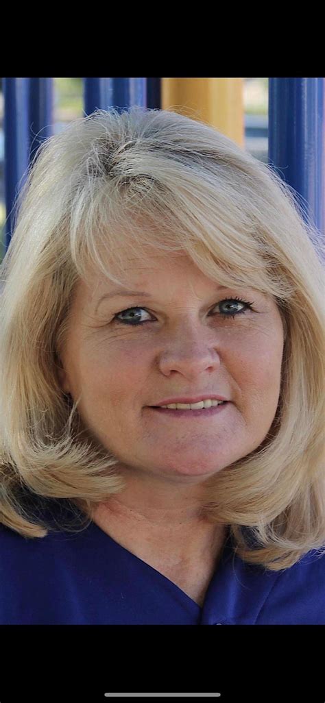 Lisa The Gilf Looking Like She Wants To Swallow Some Cock R Gilf
