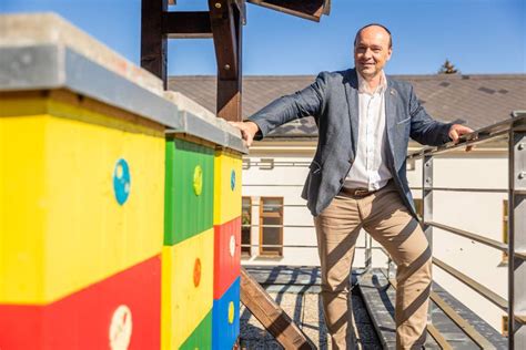 Ze Zákulisí Představujeme Vám Mgr Ing Zdeňka Kadlece Dr H C Mba ředitele Krajského