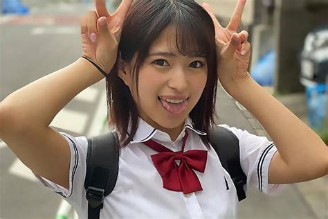 渚みつき 超絶可愛い貧乳娘と野外で青姦セックス！全裸の絶対的美少女を立ちバックで激ピス 無料av動画