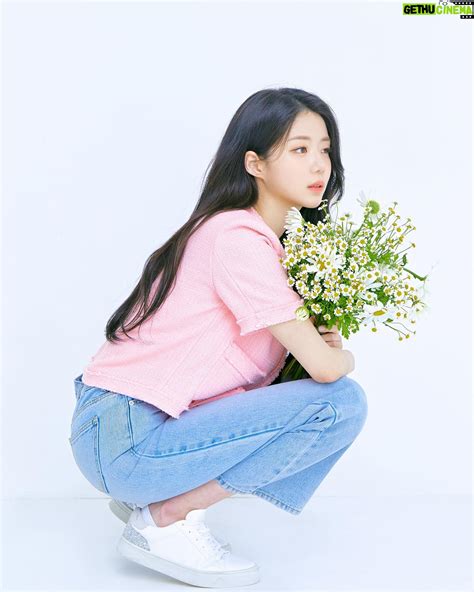 Shin Ji Yeon Wiki Biography Age Gallery Spouse And More