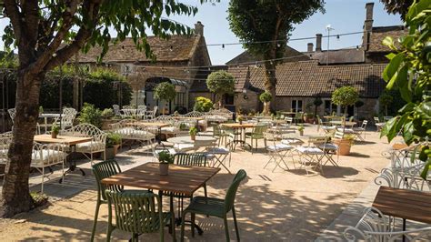 The Methuen Arms Hotel In Wiltshire Pub And Restaurant With Award