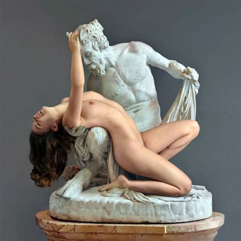 Sculpture Hornymistermike