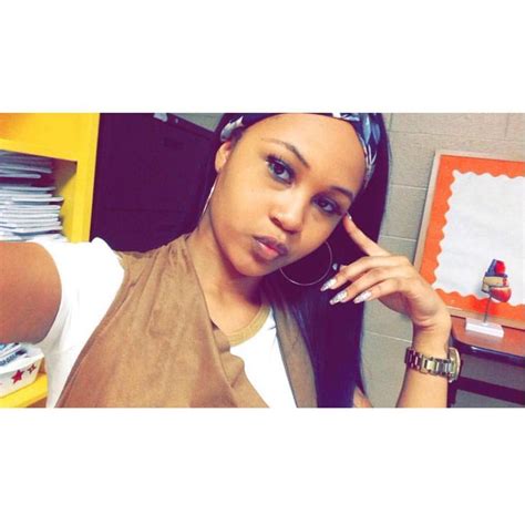 Pin By Brittany On Rynaee Fashion Hoop Earrings Earrings