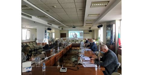 По скъпите такси за достъп и пренос на тока били за увеличение на заплатите в ЕСО