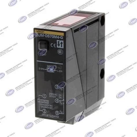 Diffuse Reflective E3jm Ds70m4t G Omron Photoelectric Sensor At Rs 3650