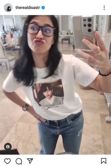 A Series Of Photos Of Dian Sastrowardoyo Terkiyong Kiyong Bucin Jang Ki Yong Who Depart For