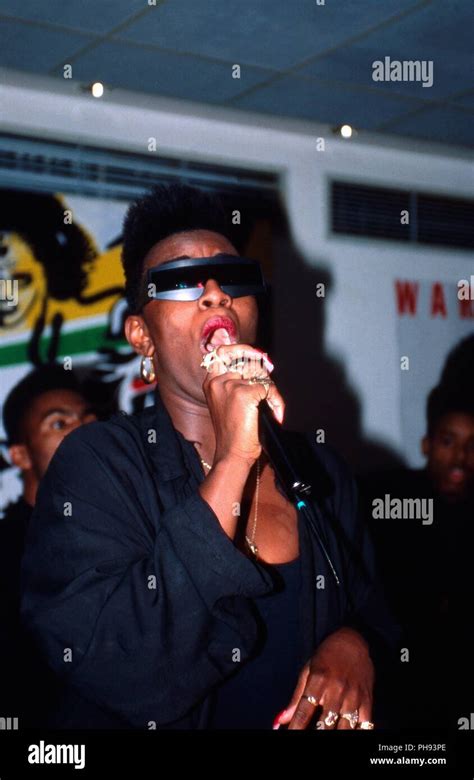 Adeva Afroamerikanische House Und Rnb Sängerin Bei Einem Konzert In