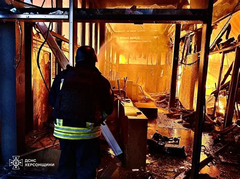 Окупанти у Херсоні вдарили по гіпермаркету «Епіцентр фото відео Chas News