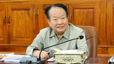 លោក អ៊ុំ សារឹទ្ធ អគ្គលេខាធិការព្រឹទ្ធសភា ទទួលបានឋានៈស្មើរដ្ឋមន្រ្តី Tnaot