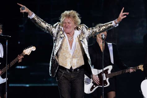 Star Tracks Rod Stewart Mariah Carey Sean Paul Tom Daley Photos
