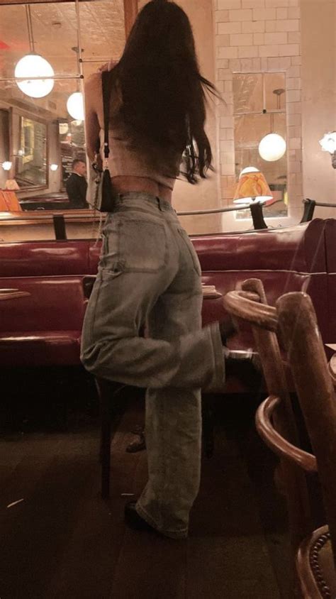 Charli Damelio Charli D Amelio Charli Damelio Photos Charli D Amelio Rare