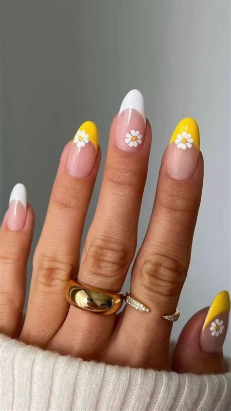 Yellow Summer Nail Inspo ☀️💅 Yellow Nails Simple Nails Nail Colors