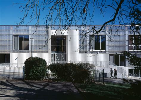 London Youth Centre By Rcka Features Translucent Polycarbonate Facade