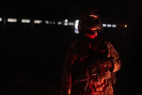 Dvids Images 3 82 Gsab 82nd Abn Div Train In Multi Ship Training Flight [image 4 Of 4]