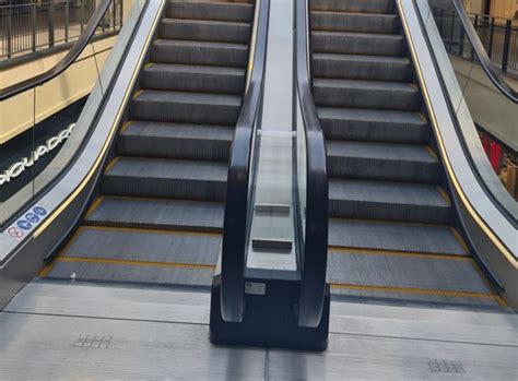 Канада укина дел од реципрочните царини за САД Вашингтон е задоволен од одлуката на Отава