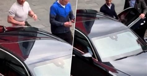 Kijk Tom Cruise Vergist Zich En Stapt Bijna In De Wagen Van De Britse Premier Rishi Sunak Kijk Tom Cruise Vergist Zich En Stapt Bijna In De Wagen Van De Britse Premier Rishi Sunak