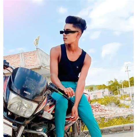Mr chand (@mr__chand_70) • Threads, Say more